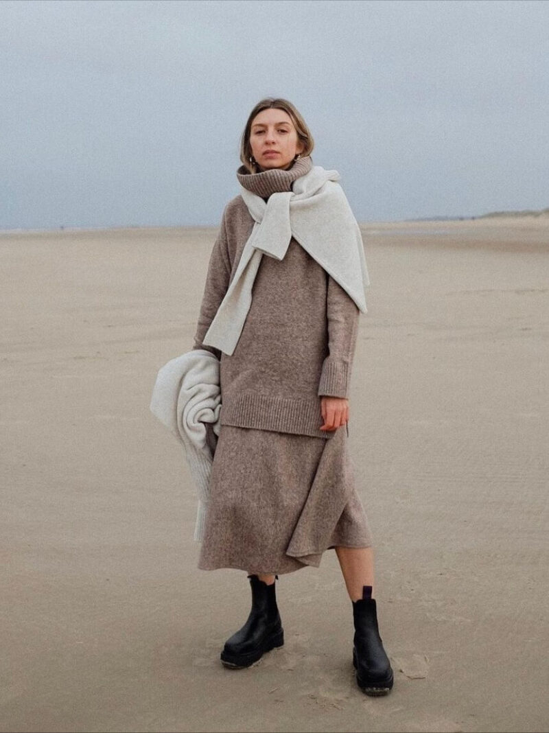 Style Sweaters Over the Shoulders for an Effortless Look - WORTHY BORN
